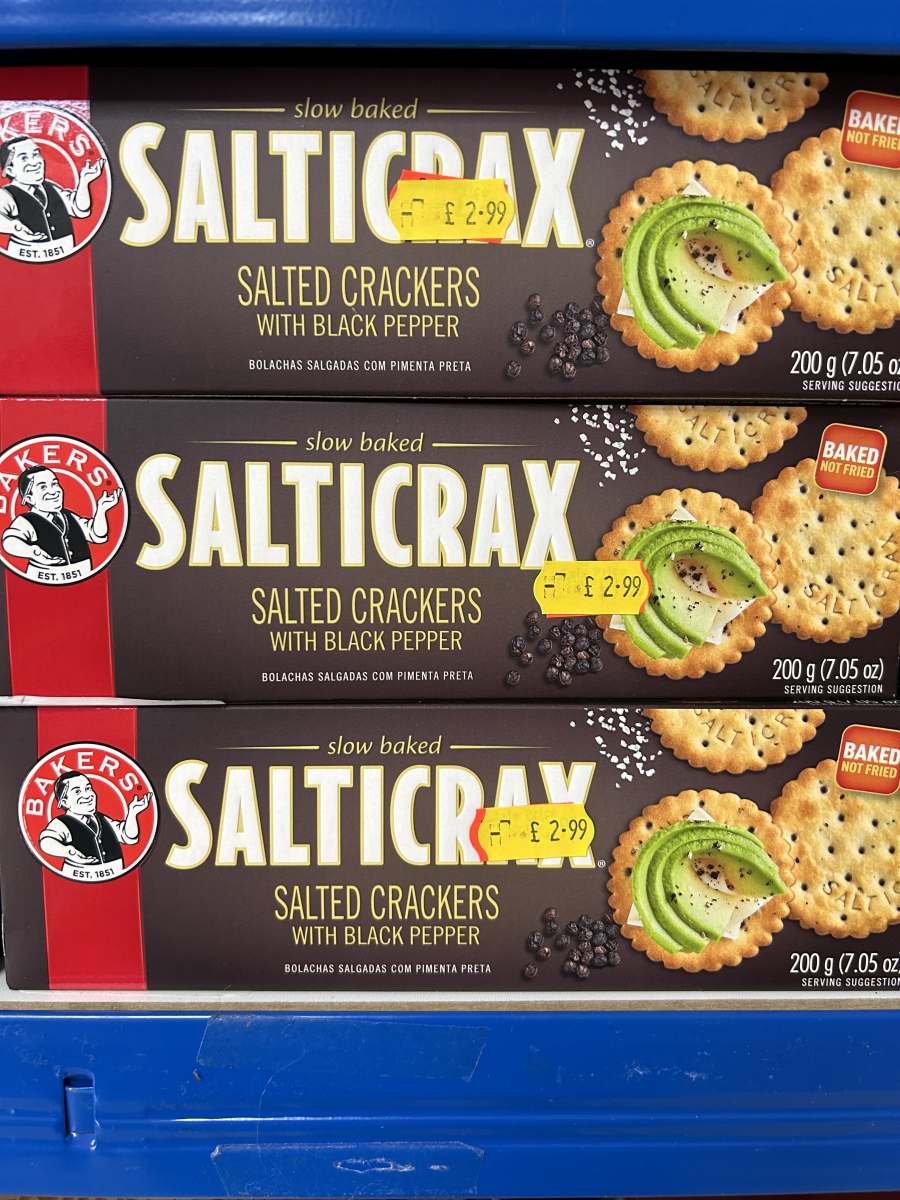 Bakers SaltiCrax Salted Crackers with Black Pepper - South African ...